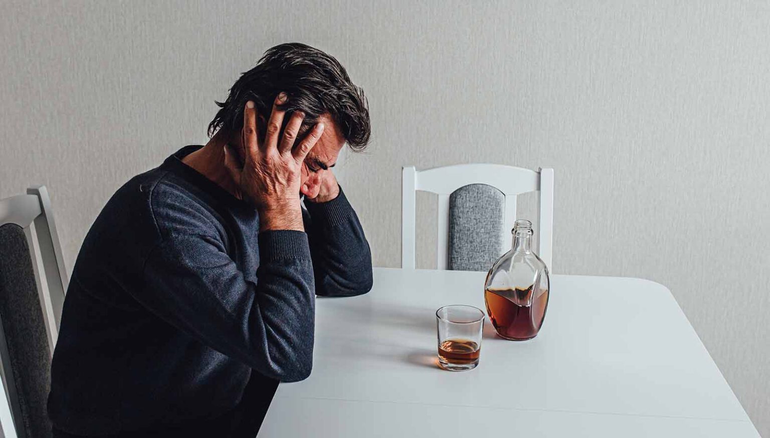 How Does Alcohol Affect the Aging Process? | STR Behavioral Health